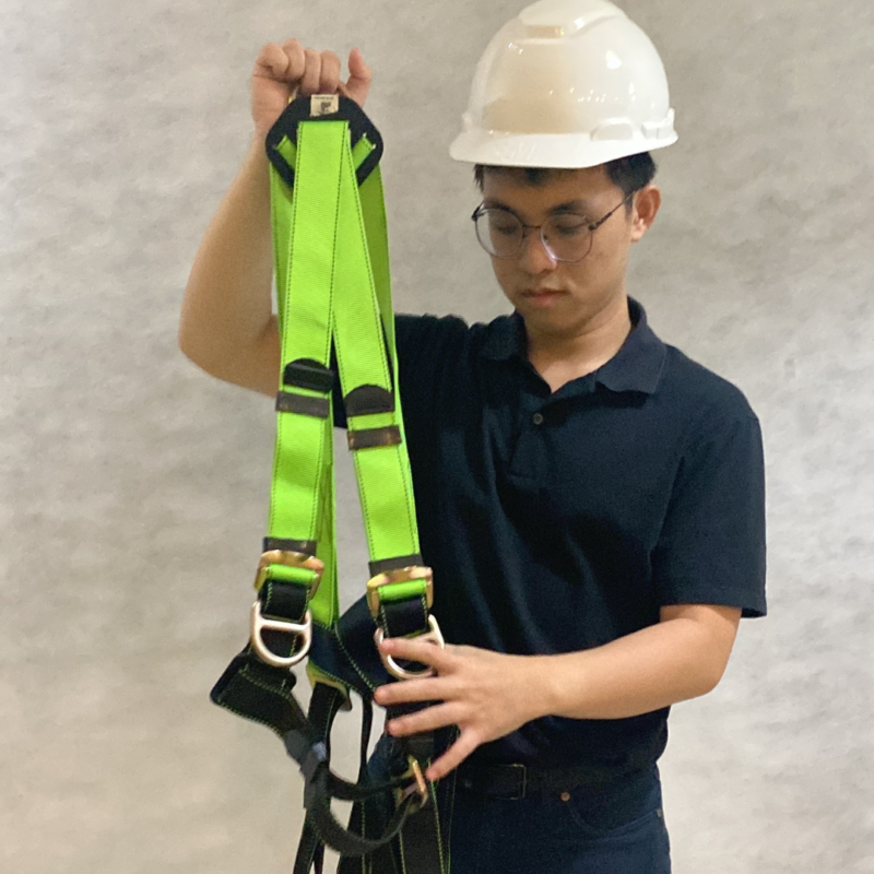 How to wear safety harness correctly - QSS Safety Products